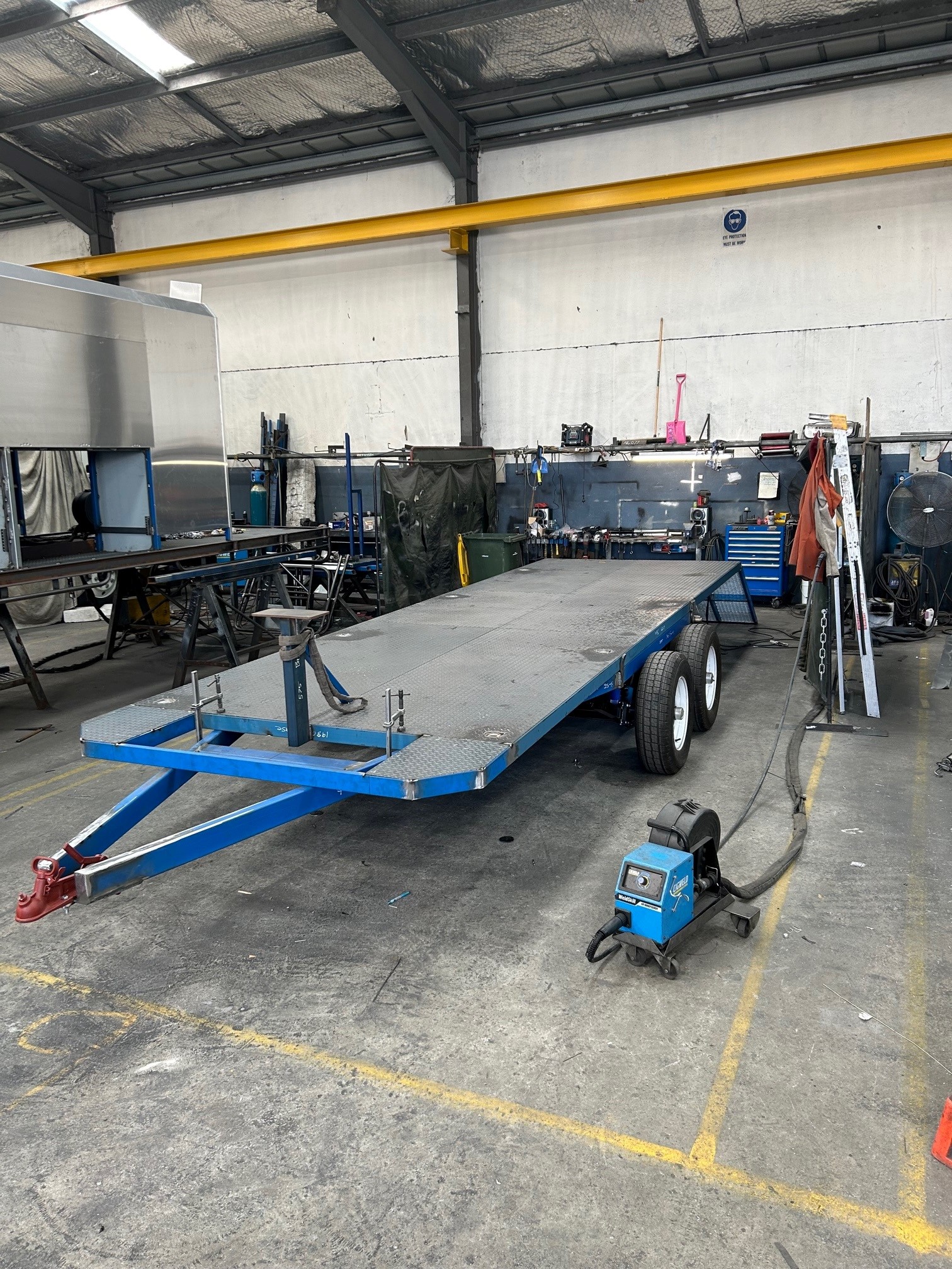 Car transporter with tilt tray - Osborne Motor Bodies